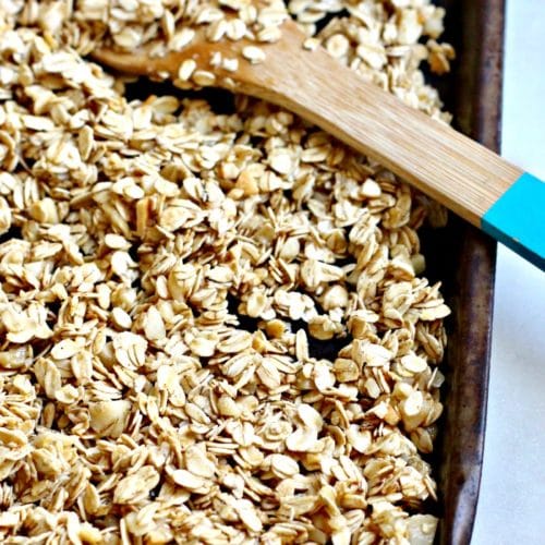 Easy Homemade Granola Recipe - Rainbow Delicious